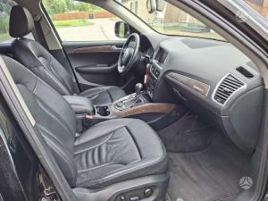 Black Audi Q5 2010 in Ukmerge, with an engine capacity of 1.98 L and mileage of 269 thousand km for 7500 €, photo 14 on AUTOMOTO.COM.LV
