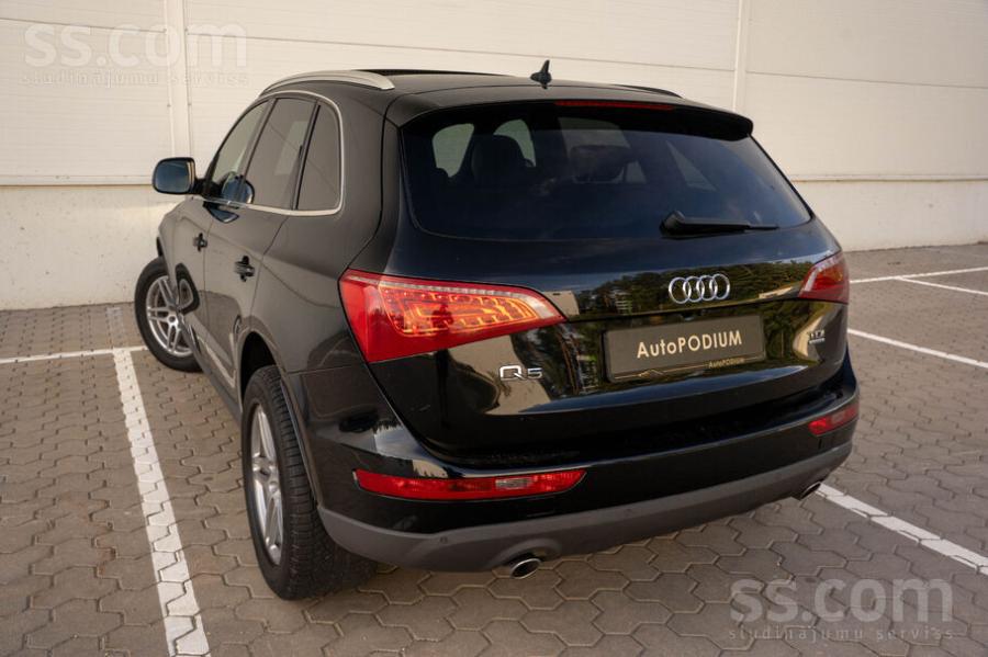 Black Audi Q5 2010 in Riga, with an engine capacity of 3.00 L and mileage of 219 thousand km for 10650 €, photo 5 on AUTOMOTO.COM.LV