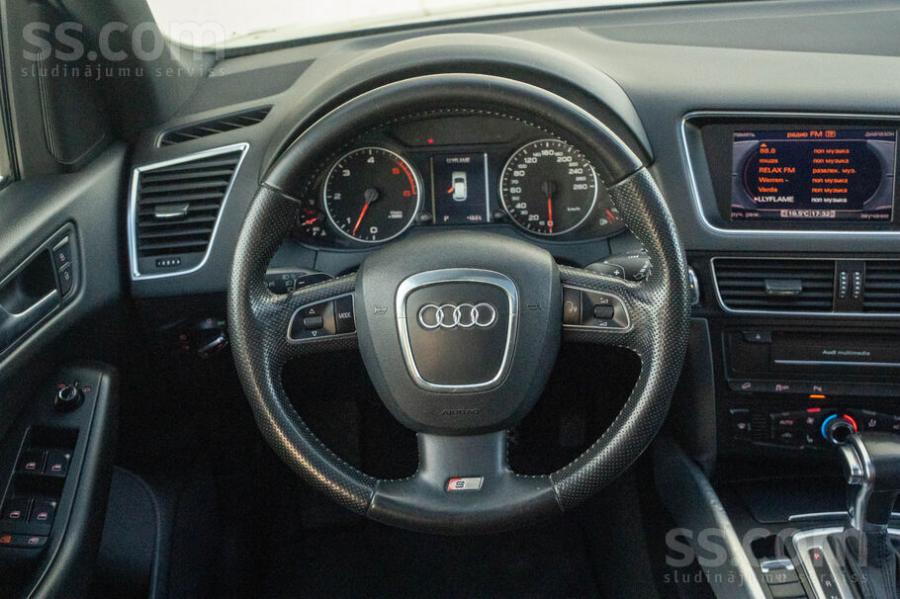 Black Audi Q5 2010 in Riga, with an engine capacity of 3.00 L and mileage of 219 thousand km for 10650 €, photo 15 on AUTOMOTO.COM.LV