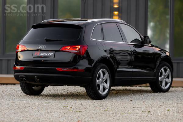 Melns Audi Q5 2010 Jelgava, ar dzinēja tilpumu 2.00 L un nobraukumu 353 tūkst. km par 10000 €, foto 7 vietnē AUTOMOTO.COM.LV
