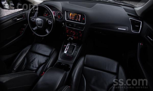 Melns Audi Q5 2010 Jelgava, ar dzinēja tilpumu 2.00 L un nobraukumu 353 tūkst. km par 10000 €, foto 9 vietnē AUTOMOTO.COM.LV
