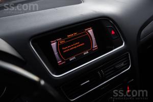 Melns Audi Q5 2010 Jelgava, ar dzinēja tilpumu 2.00 L un nobraukumu 353 tūkst. km par 10000 €, foto 20 vietnē AUTOMOTO.COM.LV