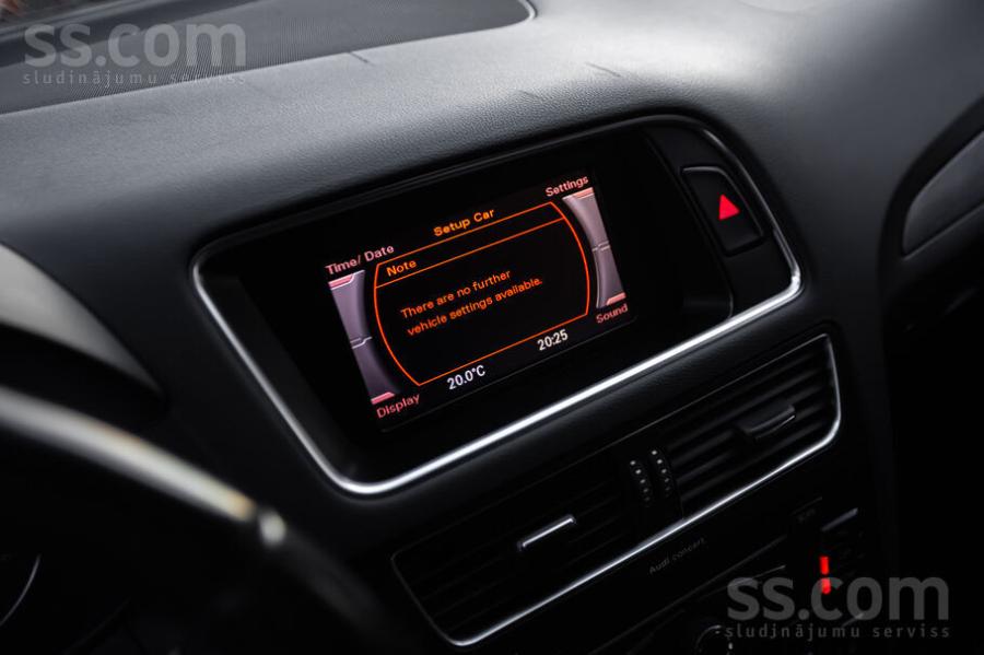 Melns Audi Q5 2010 Jelgava, ar dzinēja tilpumu 2.00 L un nobraukumu 353 tūkst. km par 10000 €, foto 20 vietnē AUTOMOTO.COM.LV