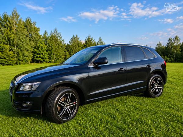 Melns Audi Q5 2010 Ukmergė, ar dzinēja tilpumu 2.00 L un nobraukumu 377 tūkst. km par 7500 €, foto 1 vietnē AUTOMOTO.COM.LV