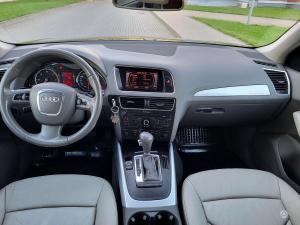 Melns Audi Q5 2010 Šauļi, ar dzinēja tilpumu 2.00 L un nobraukumu 285 tūkst. km par 6990 €, foto 10 vietnē AUTOMOTO.COM.LV