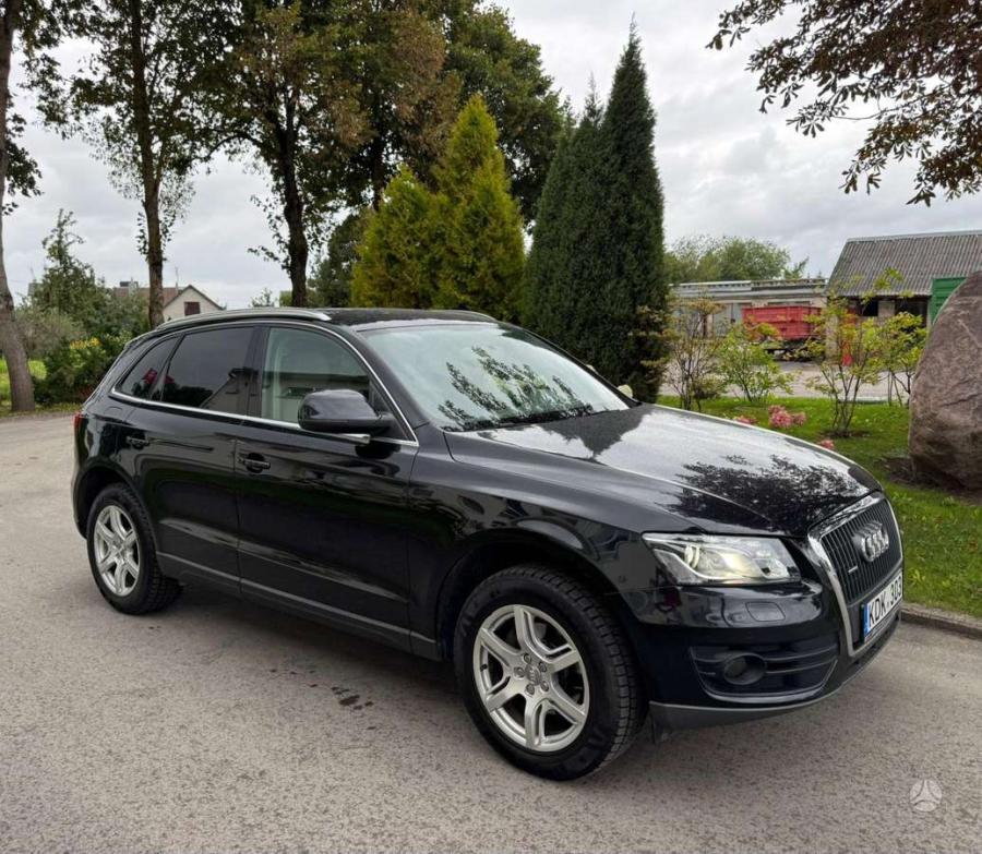 Melns Audi Q5 2010 Šauļi, ar dzinēja tilpumu 2.00 L un nobraukumu 285 tūkst. km par 6990 €, foto 14 vietnē AUTOMOTO.COM.LV