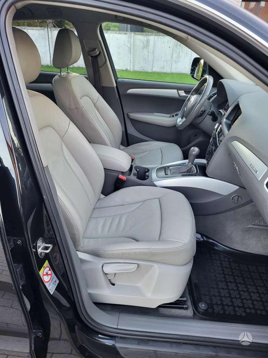 Melns Audi Q5 2010 Šauļi, ar dzinēja tilpumu 2.00 L un nobraukumu 285 tūkst. km par 6990 €, foto 24 vietnē AUTOMOTO.COM.LV