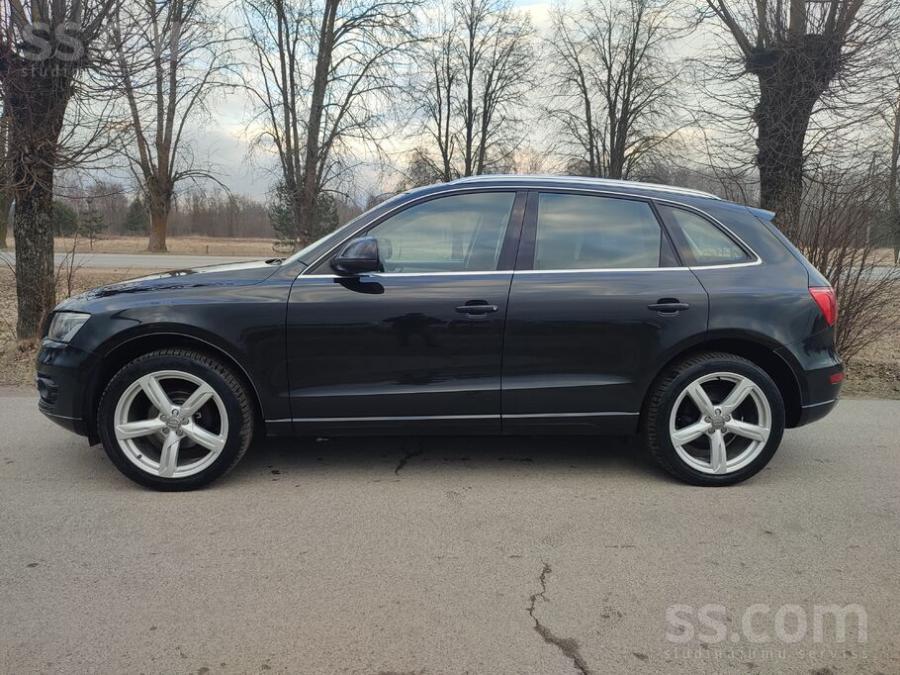 Black Audi Q5 2011 in Ogre, with an engine capacity of 2.00 L and mileage of 305 thousand km for 9750 €, photo 5 on AUTOMOTO.COM.LV