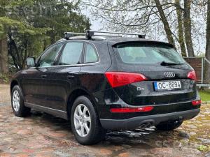 Melns Audi Q5 2011 Saldus, ar dzinēja tilpumu 2.00 L un nobraukumu 161 tūkst. km par 11150 €, foto 7 vietnē AUTOMOTO.COM.LV