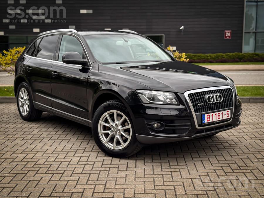 Melns Audi Q5 2011 Jelgava, ar dzinēja tilpumu 2.00 L un nobraukumu 0 tūkst. km par 11990 €, foto 1 vietnē AUTOMOTO.COM.LV
