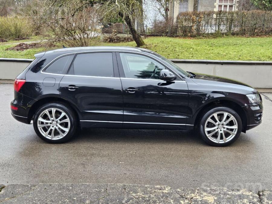 Black Audi Q5 2011 in Jekabpils, with an engine capacity of 3.00 L and mileage of 251 thousand km for 9990 €, photo 5 on AUTOMOTO.COM.LV