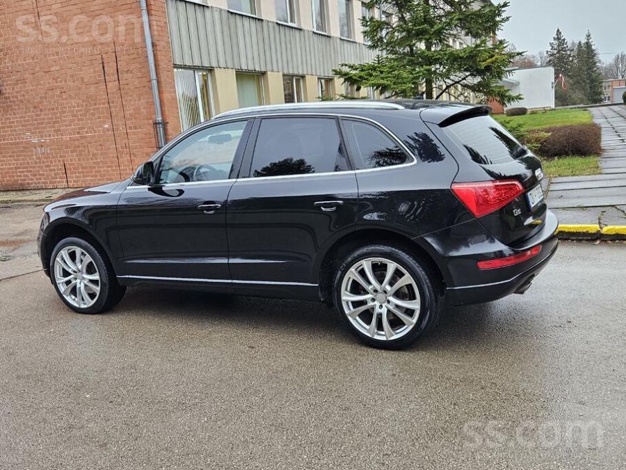 Black Audi Q5 2011 in Jekabpils, with an engine capacity of 3.00 L and mileage of 251 thousand km for 9990 €, photo 11 on AUTOMOTO.COM.LV