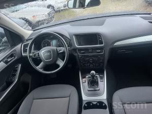Black Audi Q5 2011 in Valmiera, with an engine capacity of 2.00 L and mileage of 0 thousand km for 11700 €, photo 7 on AUTOMOTO.COM.LV