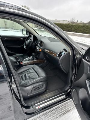 Melns Audi Q5 2011 Viļņa, ar dzinēja tilpumu 3.20 L un nobraukumu 249 tūkst. km par 6900 €, foto 12 vietnē AUTOMOTO.COM.LV