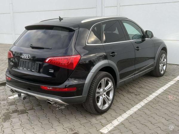 Black Audi Q5 2011 in Kaunas, with an engine capacity of 3.00 L and mileage of 200 thousand km for 11900 €, photo 6 on AUTOMOTO.COM.LV