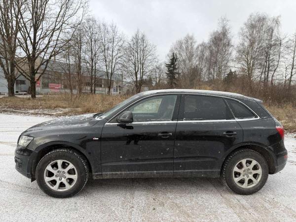 Black Audi Q5 2011 in Kaisiadorys, with an engine capacity of 2.00 L and mileage of 335 thousand km for 9600 €, photo 1 on AUTOMOTO.COM.LV