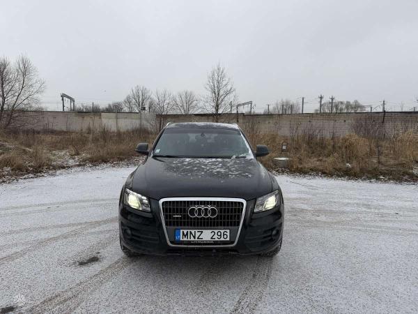 Black Audi Q5 2011 in Kaisiadorys, with an engine capacity of 2.00 L and mileage of 335 thousand km for 9600 €, photo 3 on AUTOMOTO.COM.LV