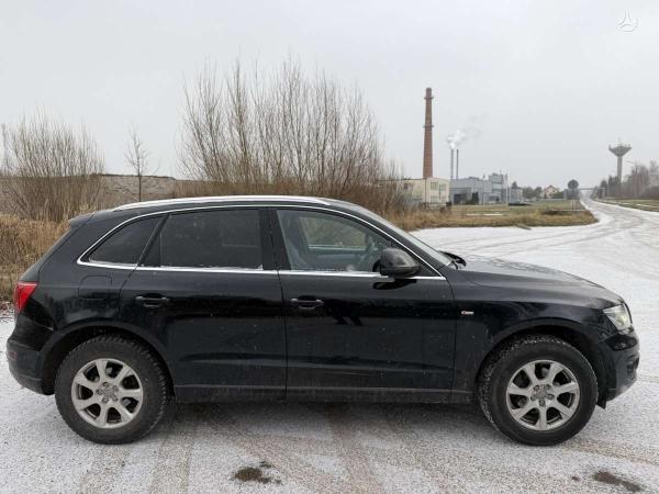 Black Audi Q5 2011 in Kaisiadorys, with an engine capacity of 2.00 L and mileage of 335 thousand km for 9600 €, photo 5 on AUTOMOTO.COM.LV