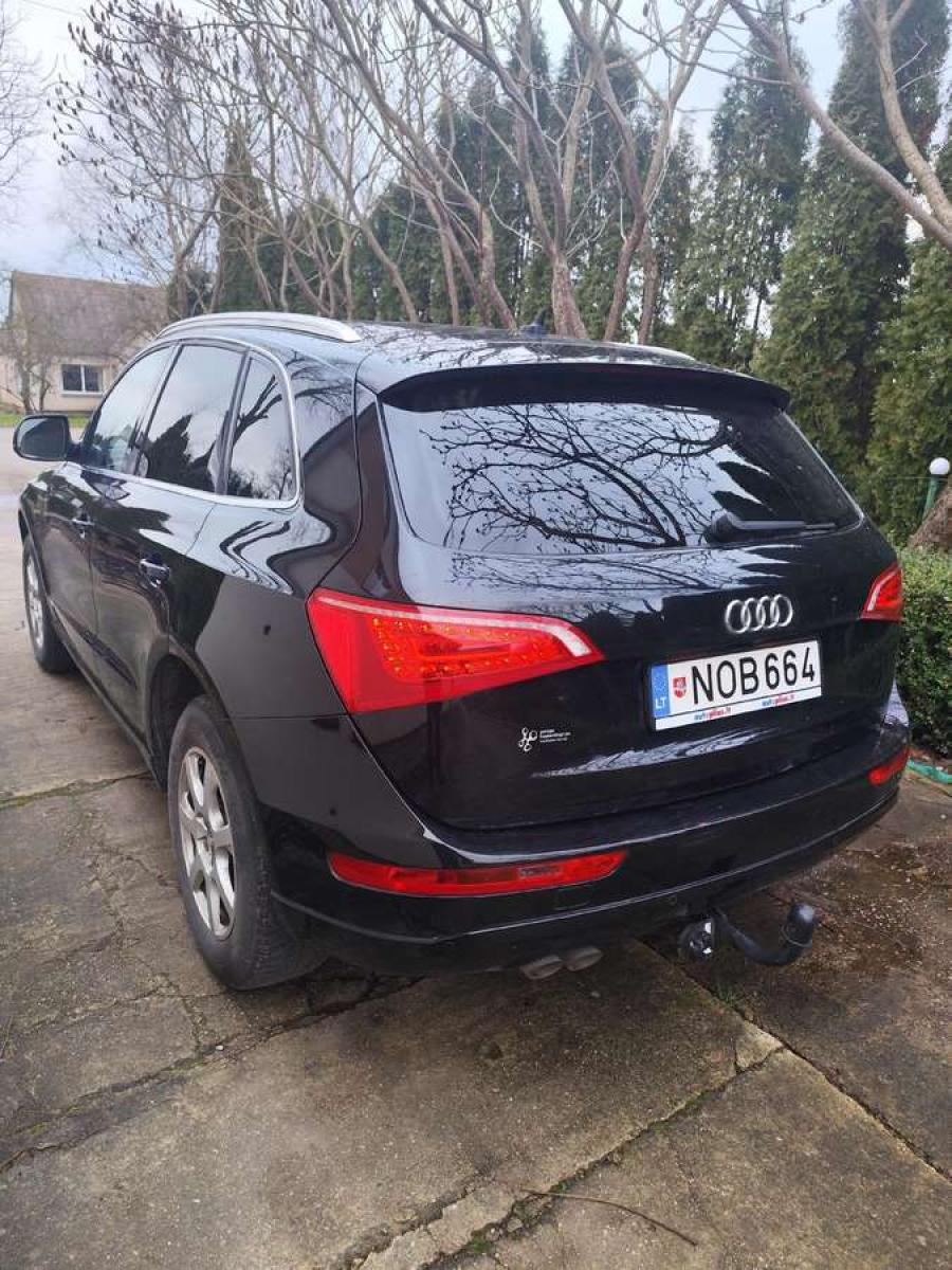 Black Audi Q5 2011 in Alytus, with an engine capacity of 1.97 L and mileage of 265 thousand km for 9999 €, photo 3 on AUTOMOTO.COM.LV