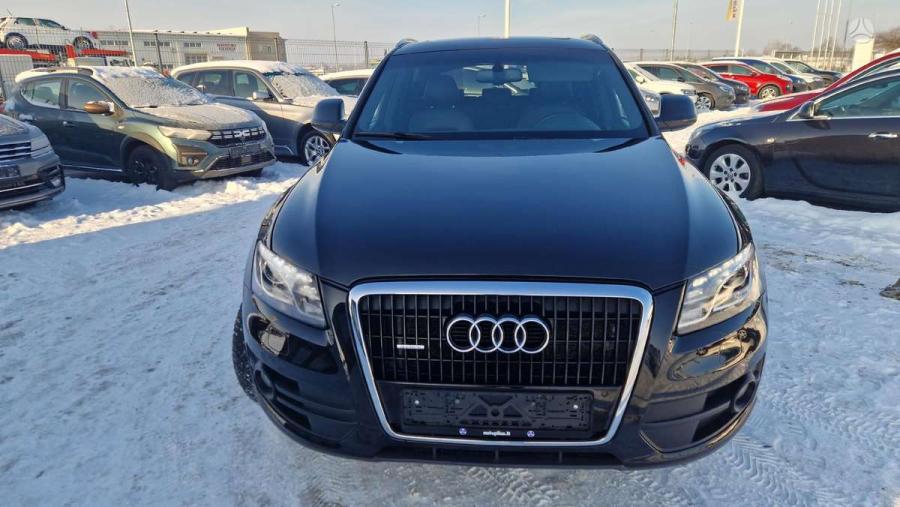Black Audi Q5 2011 in Marijampole, with an engine capacity of 2.97 L and mileage of 330 thousand km for 8650 €, photo 2 on AUTOMOTO.COM.LV