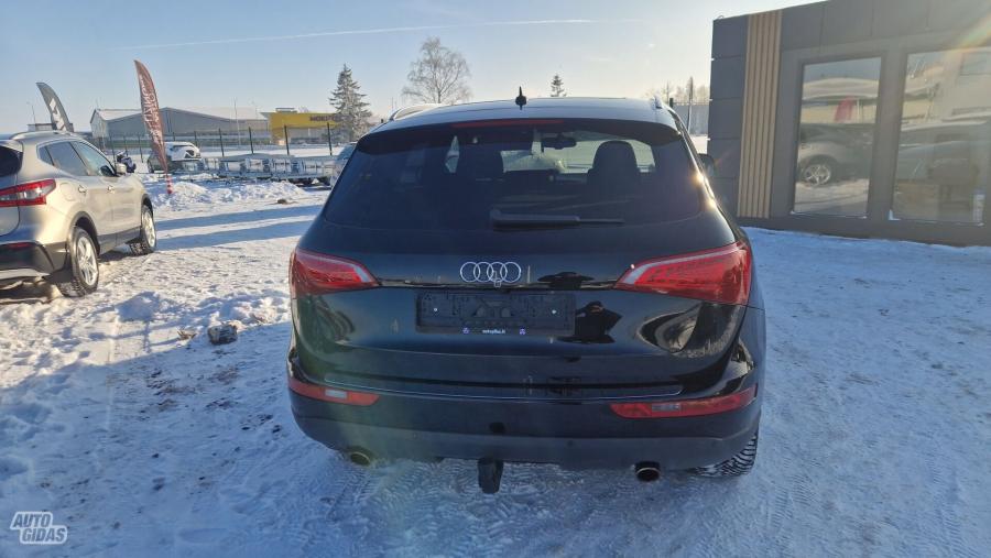 Black Audi Q5 2011 in Marijampole, with an engine capacity of 3.00 L and mileage of 330 thousand km for 8650 €, photo 7 on AUTOMOTO.COM.LV