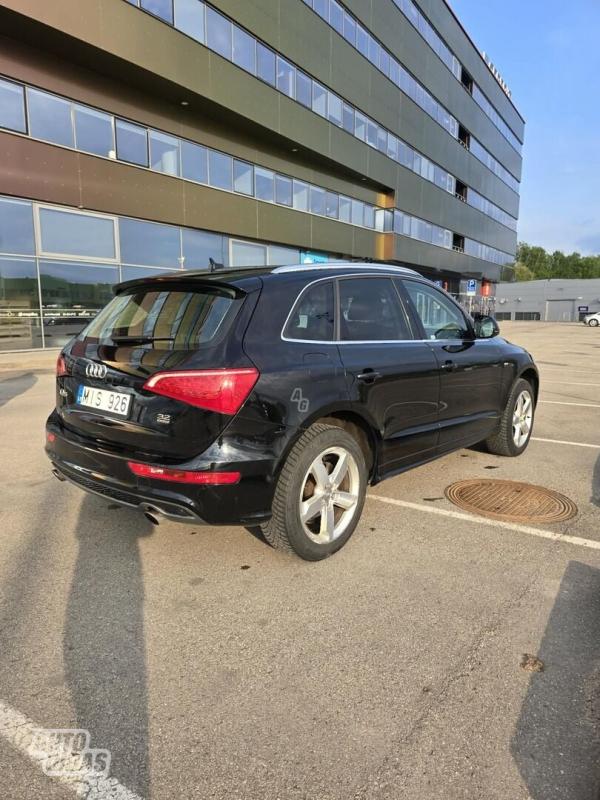 Melns Audi Q5 2011 Viļņa, ar dzinēja tilpumu 3.20 L un nobraukumu 179 tūkst. km par 6499 €, foto 2 vietnē AUTOMOTO.COM.LV