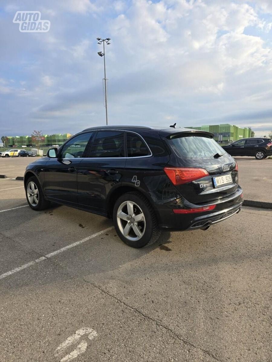 Black Audi Q5 2011 in Vilnius, with an engine capacity of 3.20 L and mileage of 179 thousand km for 6499 €, photo 4 on AUTOMOTO.COM.LV
