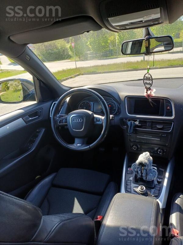 Black Audi Q5 2011 in Tukums, with an engine capacity of 2.00 L and mileage of 237 thousand km for 12950 €, photo 5 on AUTOMOTO.COM.LV