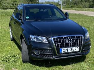 Black Audi Q5 2011 in Riga, with an engine capacity of 3.00 L and mileage of 306 thousand km for 9990 €, photo 3 on AUTOMOTO.COM.LV
