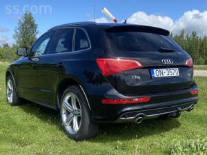 Black Audi Q5 2011 in Riga, with an engine capacity of 3.00 L and mileage of 306 thousand km for 9990 €, photo 6 on AUTOMOTO.COM.LV