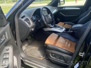 Black Audi Q5 2011 in Riga, with an engine capacity of 3.00 L and mileage of 306 thousand km for 9990 €, photo 12 on AUTOMOTO.COM.LV