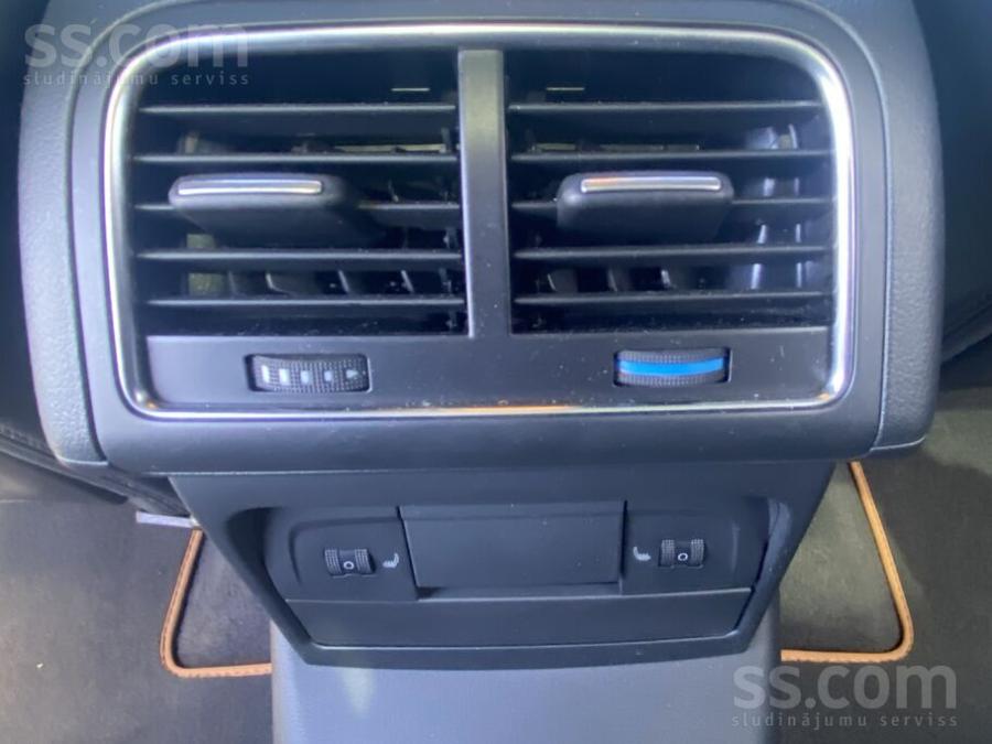 Black Audi Q5 2011 in Riga, with an engine capacity of 3.00 L and mileage of 306 thousand km for 9990 €, photo 16 on AUTOMOTO.COM.LV