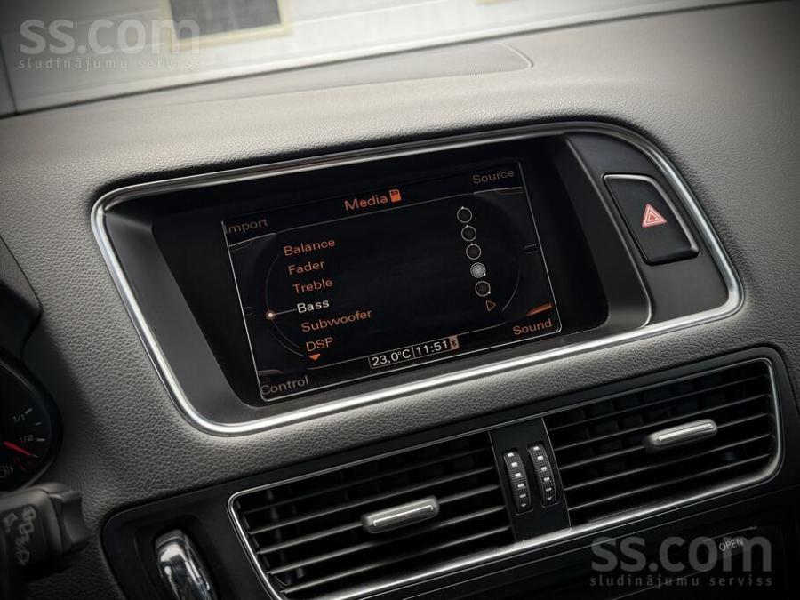 Black Audi Q5 2011 in Tukums, with an engine capacity of 2.00 L and mileage of 188 thousand km for 10500 €, photo 14 on AUTOMOTO.COM.LV