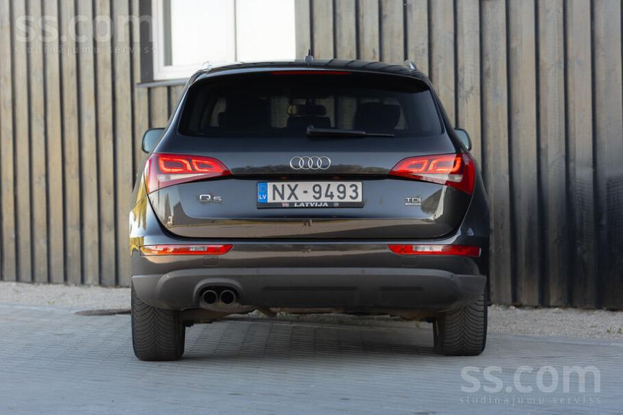 Black Audi Q5 2011 in Jelgava, with an engine capacity of 2.00 L and mileage of 283 thousand km for 9200 €, photo 7 on AUTOMOTO.COM.LV