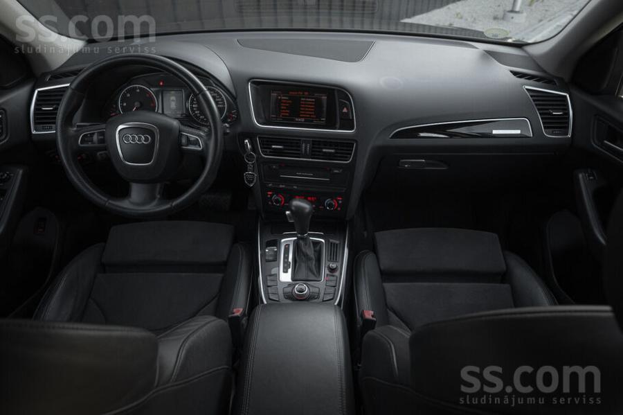 Black Audi Q5 2011 in Jelgava, with an engine capacity of 2.00 L and mileage of 283 thousand km for 9200 €, photo 9 on AUTOMOTO.COM.LV