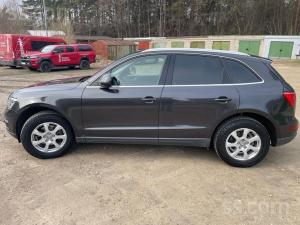 Black Audi Q5 2011 in Riga, with an engine capacity of 2.00 L and mileage of 258 thousand km for 7999 €, photo 4 on AUTOMOTO.COM.LV