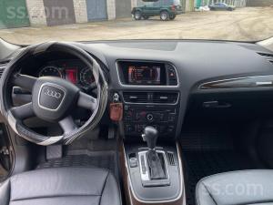 Black Audi Q5 2011 in Riga, with an engine capacity of 2.00 L and mileage of 258 thousand km for 7999 €, photo 5 on AUTOMOTO.COM.LV