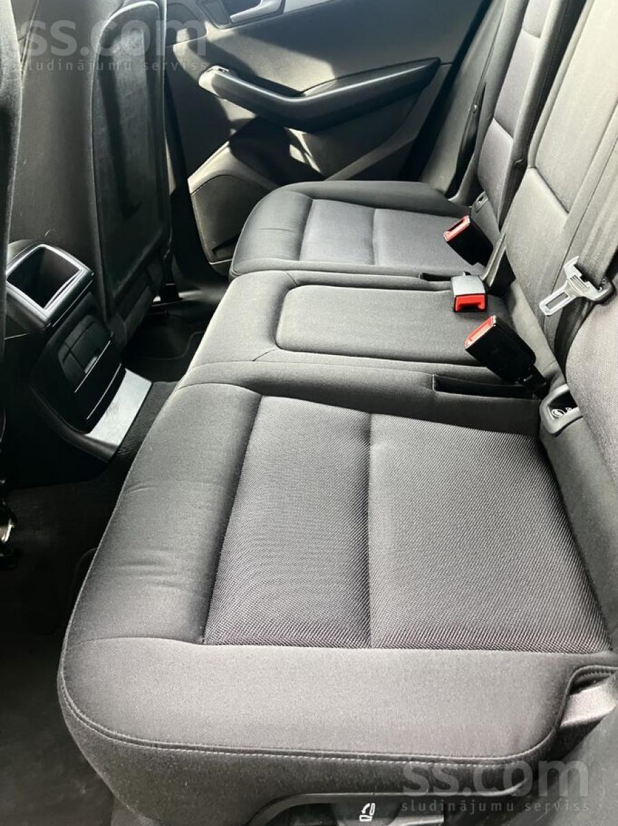 Melns Audi Q5 2011 Talsi, ar dzinēja tilpumu 2.00 L un nobraukumu 243 tūkst. km par 11999 €, foto 14 vietnē AUTOMOTO.COM.LV