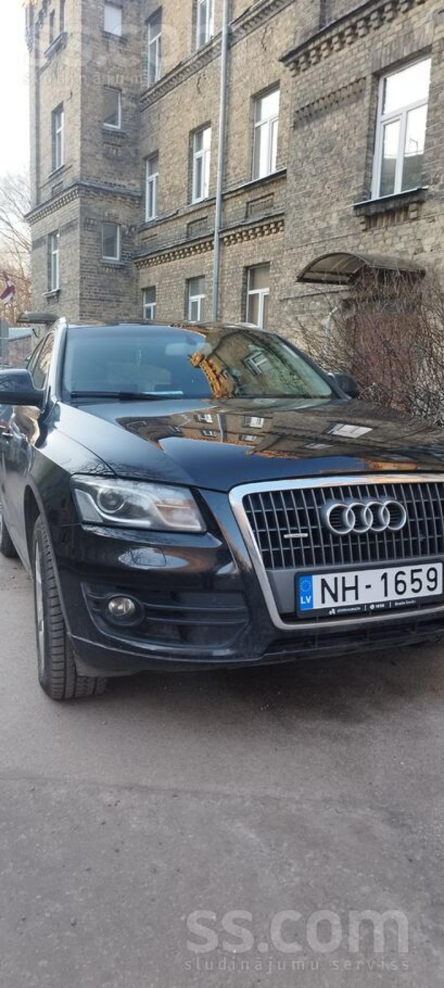 Melns Audi Q5 2011 Rīga, ar dzinēja tilpumu 2.00 L un nobraukumu 215 tūkst. km par 11000 €, foto 1 vietnē AUTOMOTO.COM.LV