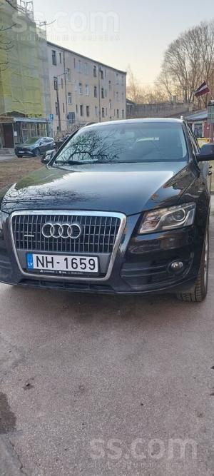 Melns Audi Q5 2011 Rīga, ar dzinēja tilpumu 2.00 L un nobraukumu 215 tūkst. km par 11000 €, foto 3 vietnē AUTOMOTO.COM.LV