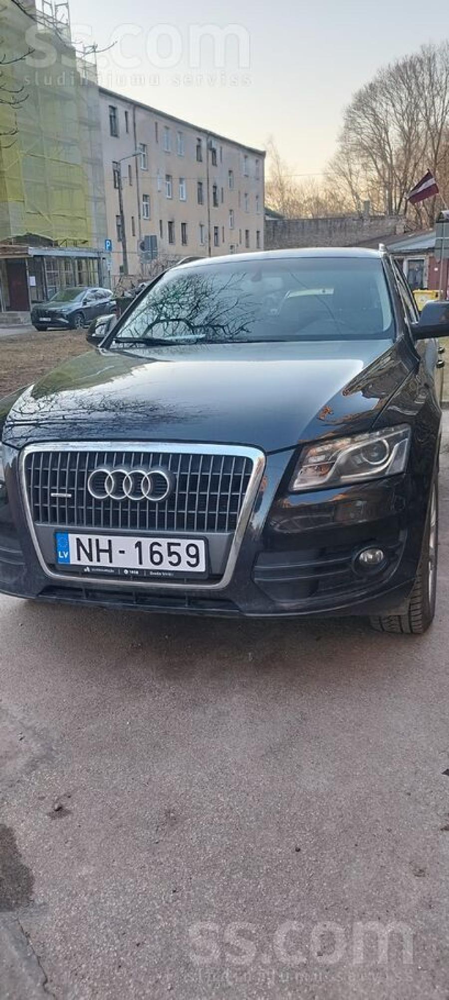 Melns Audi Q5 2011 Rīga, ar dzinēja tilpumu 2.00 L un nobraukumu 215 tūkst. km par 9800 €, foto 3 vietnē AUTOMOTO.COM.LV