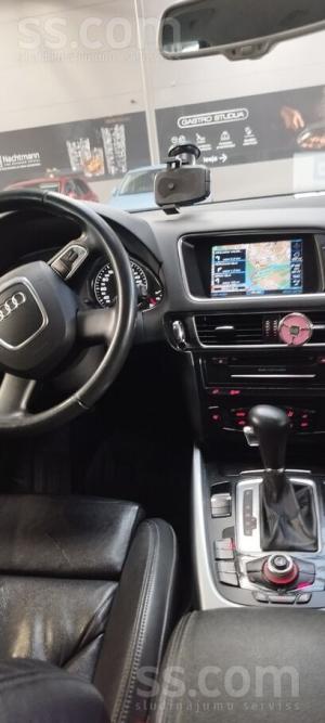 Melns Audi Q5 2011 Rīga, ar dzinēja tilpumu 2.00 L un nobraukumu 215 tūkst. km par 9800 €, foto 13 vietnē AUTOMOTO.COM.LV