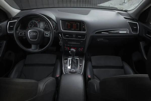Melns Audi Q5 2011 Jelgava, ar dzinēja tilpumu 2.00 L un nobraukumu 283 tūkst. km par 9200 €, foto 8 vietnē AUTOMOTO.COM.LV