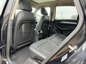 Melns Audi Q5 2011 Rīga, ar dzinēja tilpumu 2.00 L un nobraukumu 201 tūkst. km par 10995 €, foto 10 vietnē AUTOMOTO.COM.LV