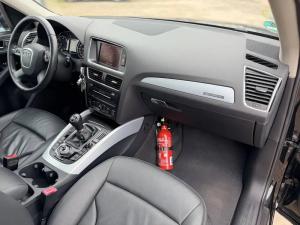 Melns Audi Q5 2011 Rīga, ar dzinēja tilpumu 2.00 L un nobraukumu 201 tūkst. km par 10995 €, foto 25 vietnē AUTOMOTO.COM.LV