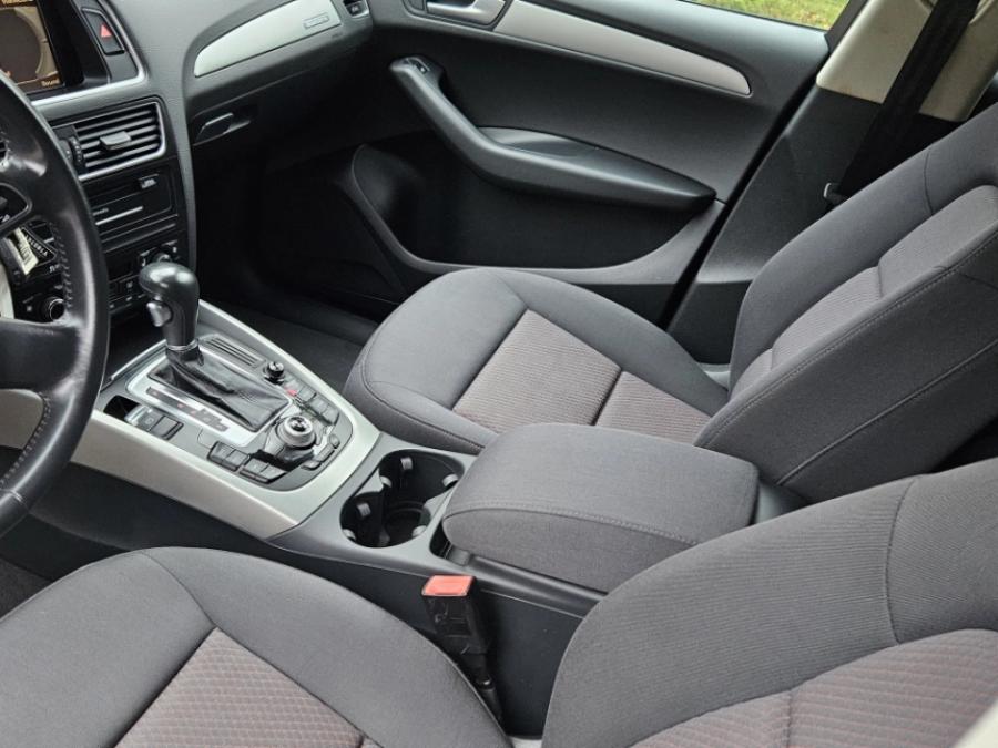 Black Audi Q5 2011 in Riga, with an engine capacity of 3.00 L and mileage of 251 thousand km for 10490 €, photo 16 on AUTOMOTO.COM.LV