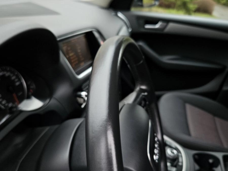 Black Audi Q5 2011 in Riga, with an engine capacity of 3.00 L and mileage of 251 thousand km for 10490 €, photo 17 on AUTOMOTO.COM.LV