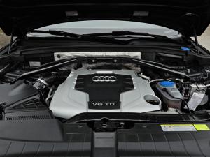 Black Audi Q5 2011 in Riga, with an engine capacity of 3.00 L and mileage of 251 thousand km for 10490 €, photo 25 on AUTOMOTO.COM.LV