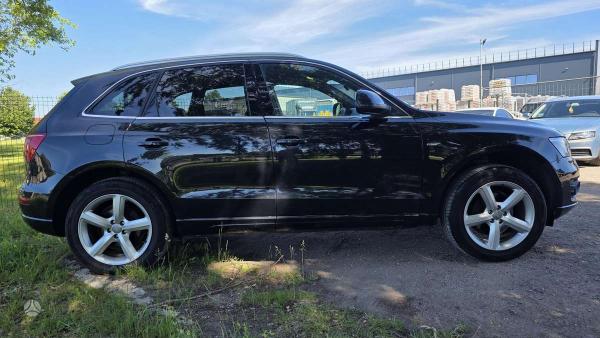 Melns Audi Q5 2011 Šauļi, ar dzinēja tilpumu 1.97 L un nobraukumu 297 tūkst. km par 9750 €, foto 6 vietnē AUTOMOTO.COM.LV