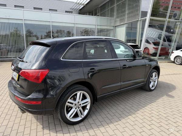 Melns Audi Q5 2011 Šauļi, ar dzinēja tilpumu 2.97 L un nobraukumu 296 tūkst. km par 9200 €, foto 2 vietnē AUTOMOTO.COM.LV
